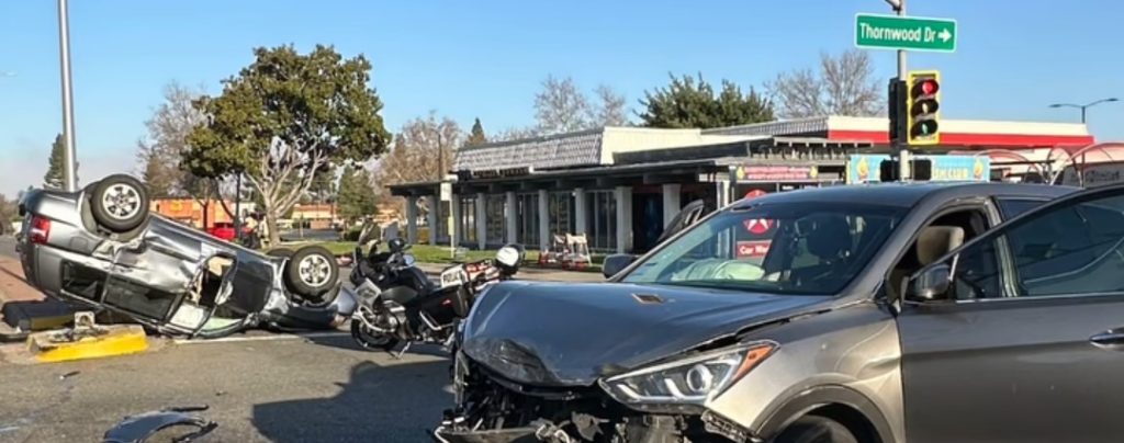 Rollover Crash Destroys Traffic Signal On Clayton Road Near Mcdonald's ...